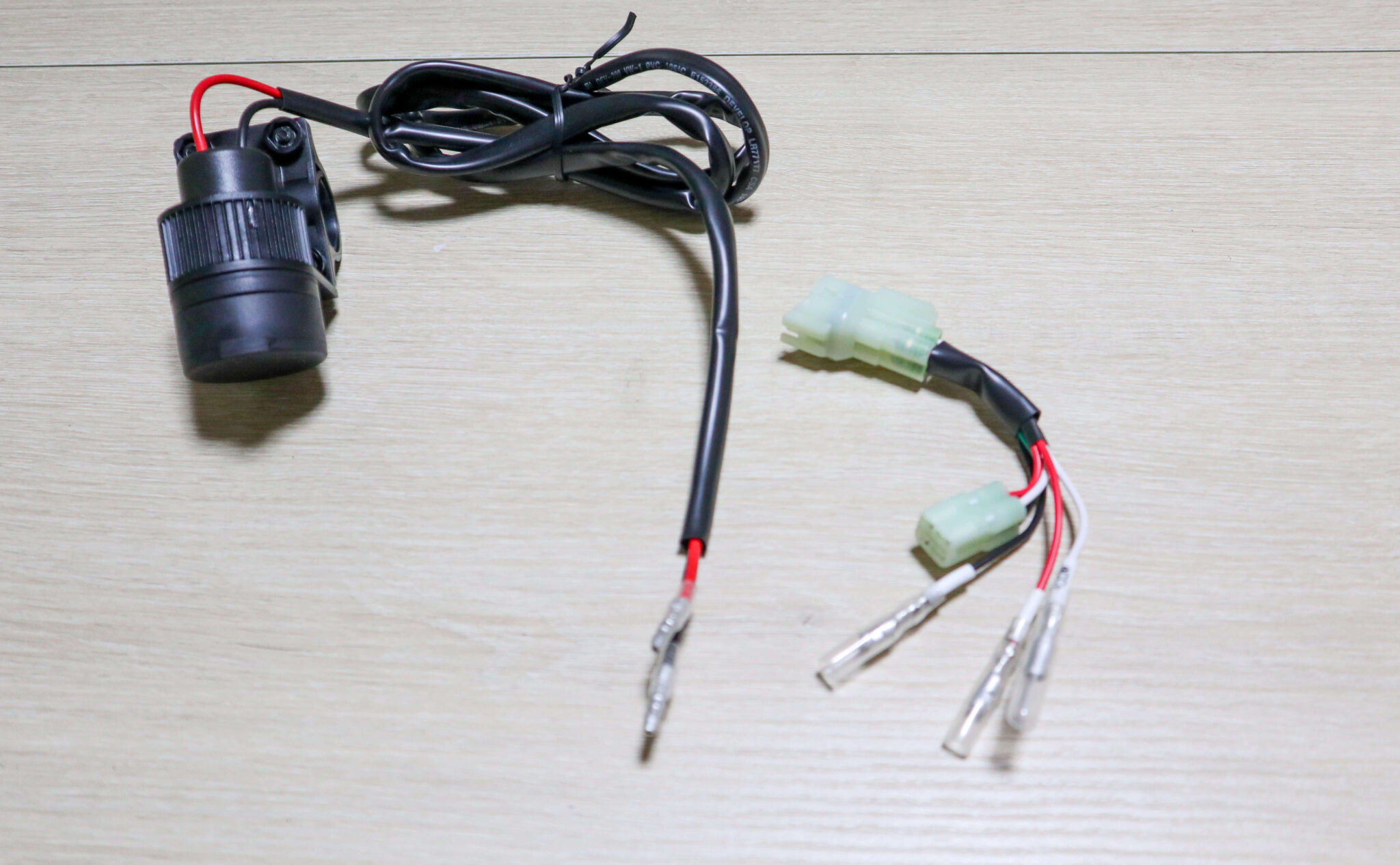 グロム(JC92)にUSB電源/スマホホルダーを取付ける【レビュー】 | モリバイク